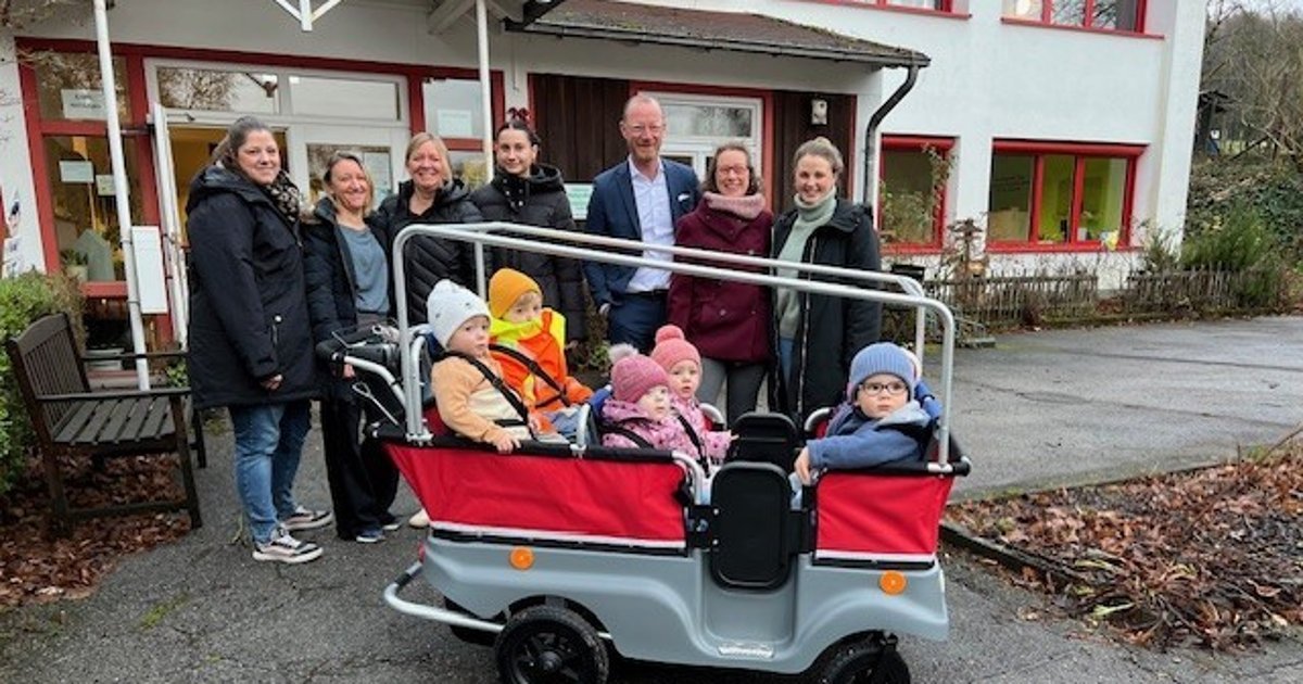 Förderverein und Sparkassenstiftung übergeben motorisierten U3 ...